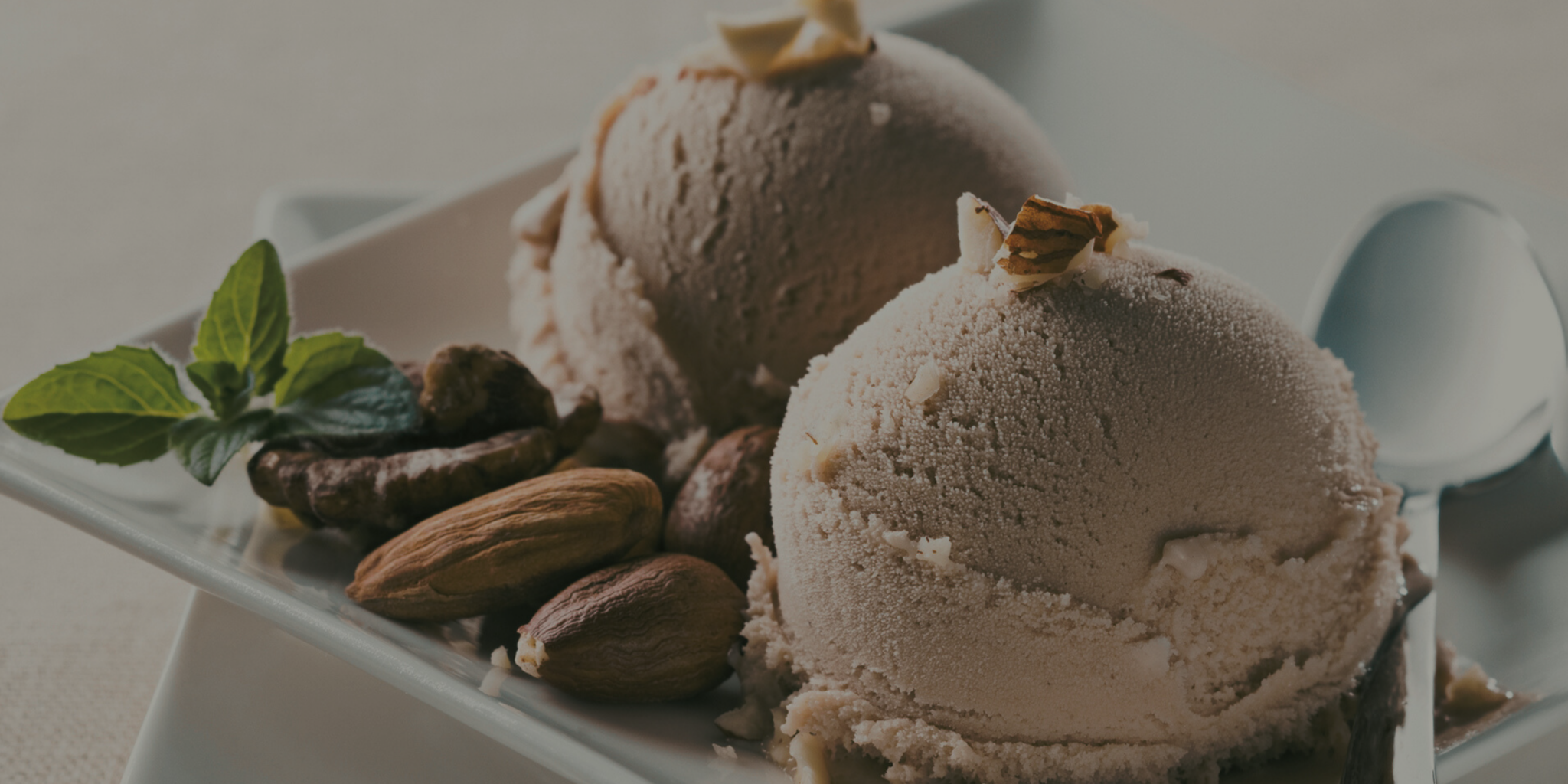 Ice 'n Cake: Gelato and Café in Shops at Don Mills